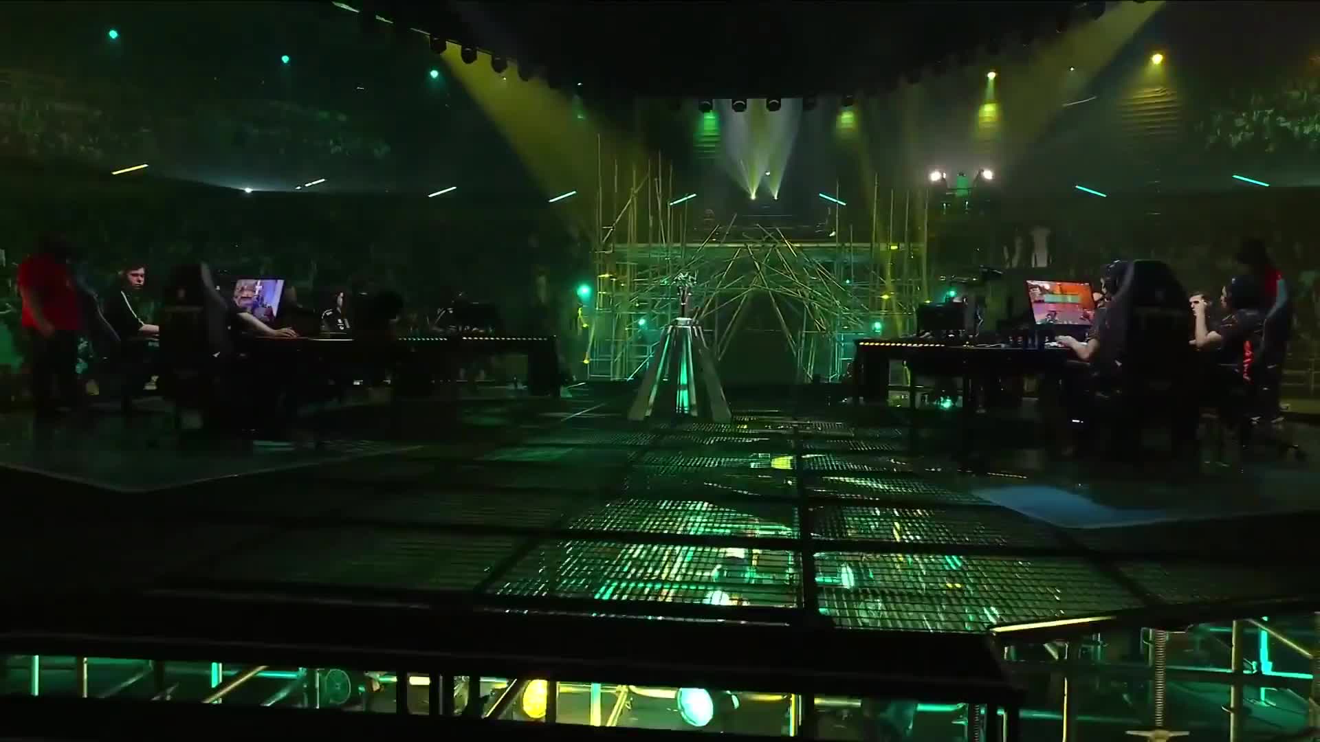 米尔-搜索-专找直播-虎牙直播